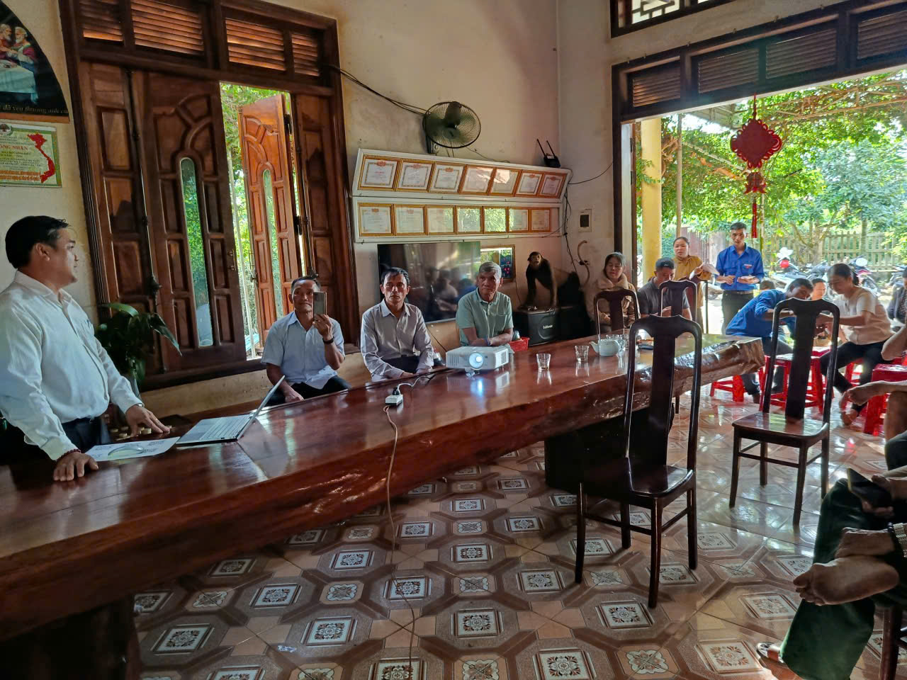100 ngày cao điểm “Bình dân học vụ số” trên địa bàn phường Cư Bao